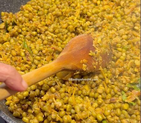 Kerala Style Cheru Payar Thoran - Mung Beans Thoran