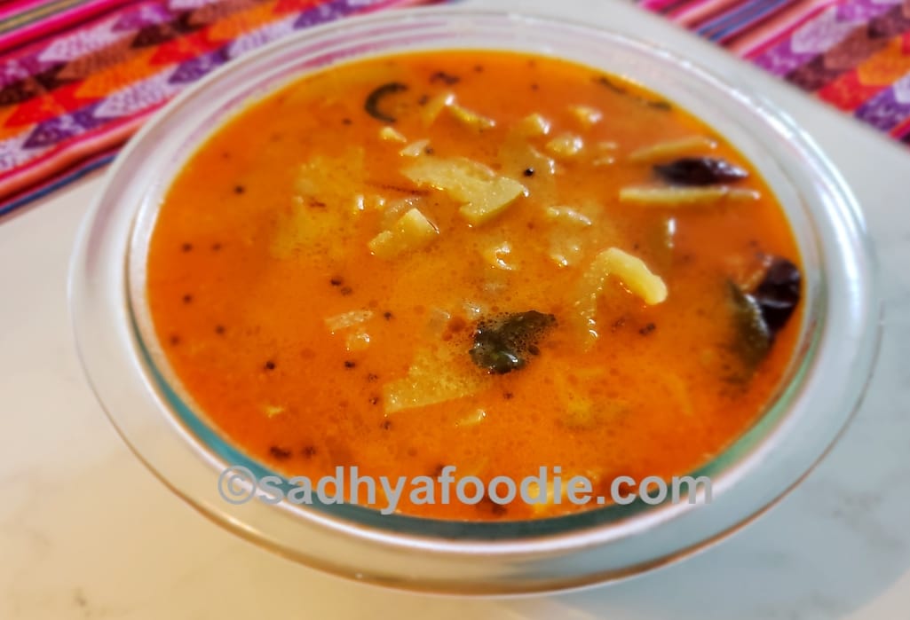 Kerala Style Ash Gourd Curry (Kumbalanga Curry) | Dal Ash Gourd Curry ...